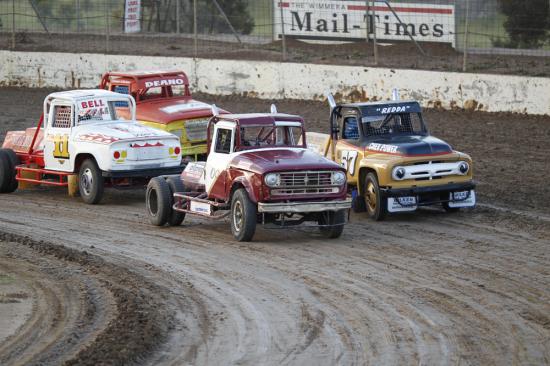 V8 Trucks - Blue Ribbon Raceway