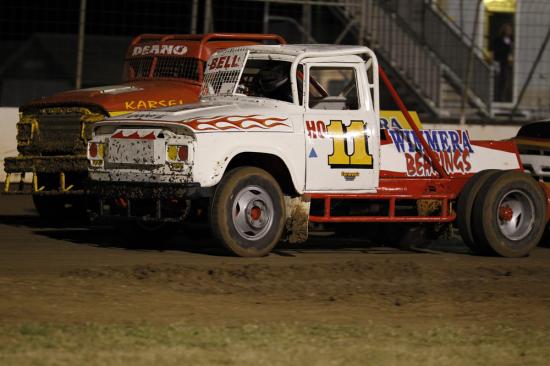 V8 Trucks - Blue Ribbon Raceway